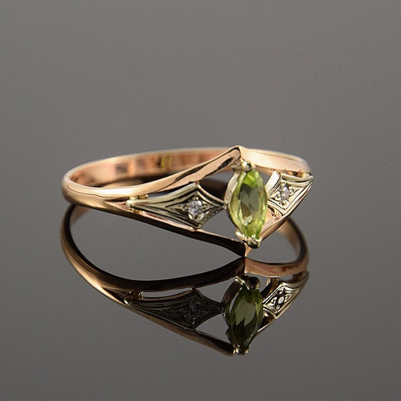 Peridot ring Art deco ring Birthstone ring Gemstone ring