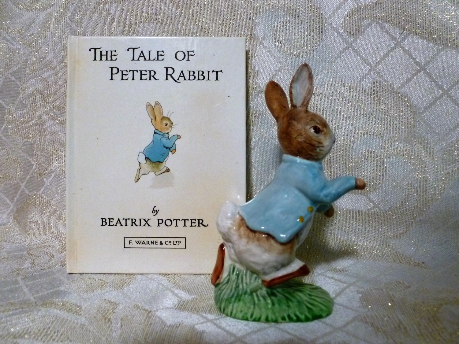Beatrix Potter's F. Warne & Co. LTD Peter Rabbit Figurine With The Tale ...