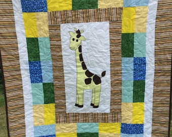 Giraffe baby quilt | Etsy