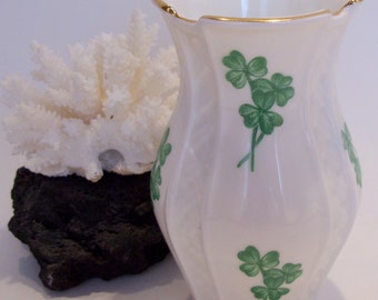 Shamrock vase | Etsy