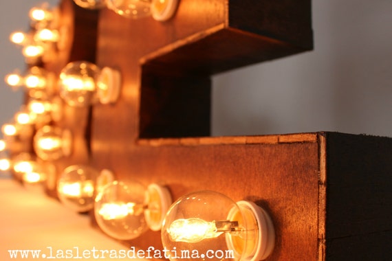 LOVE. LETRAS con LUCES de Madera. 100% artesanal.