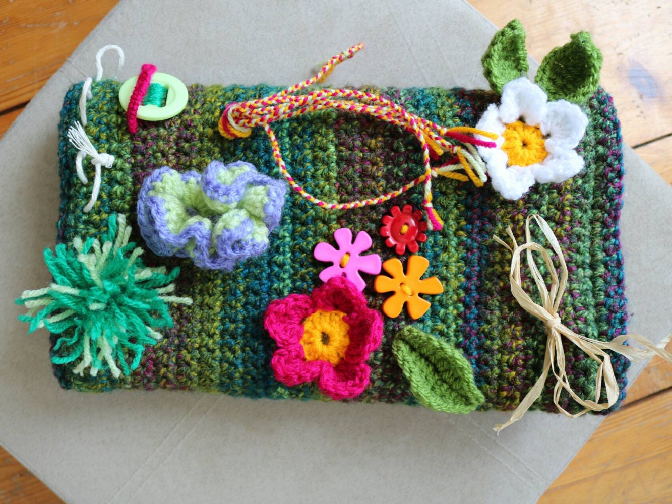 Twiddle muff fidget band. Twiddlemuff twiddle muffs. Sensory