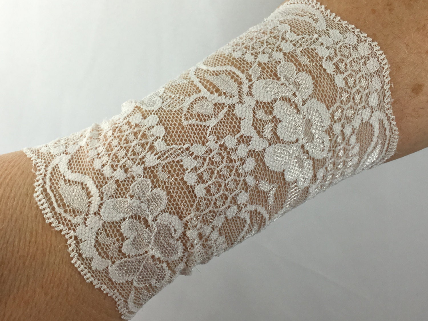 White Lace Wrist Cuff Wedding Lace Cuff Wedding Gloves