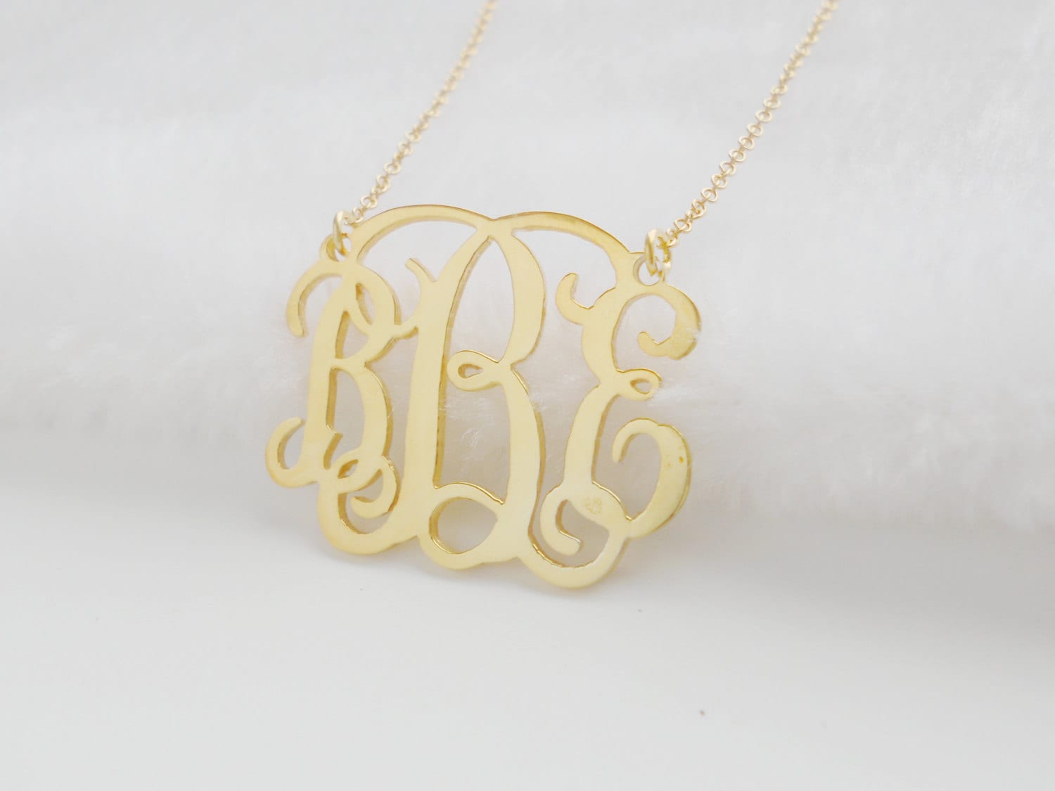 custom necklace | personalizedmonogramnecklace