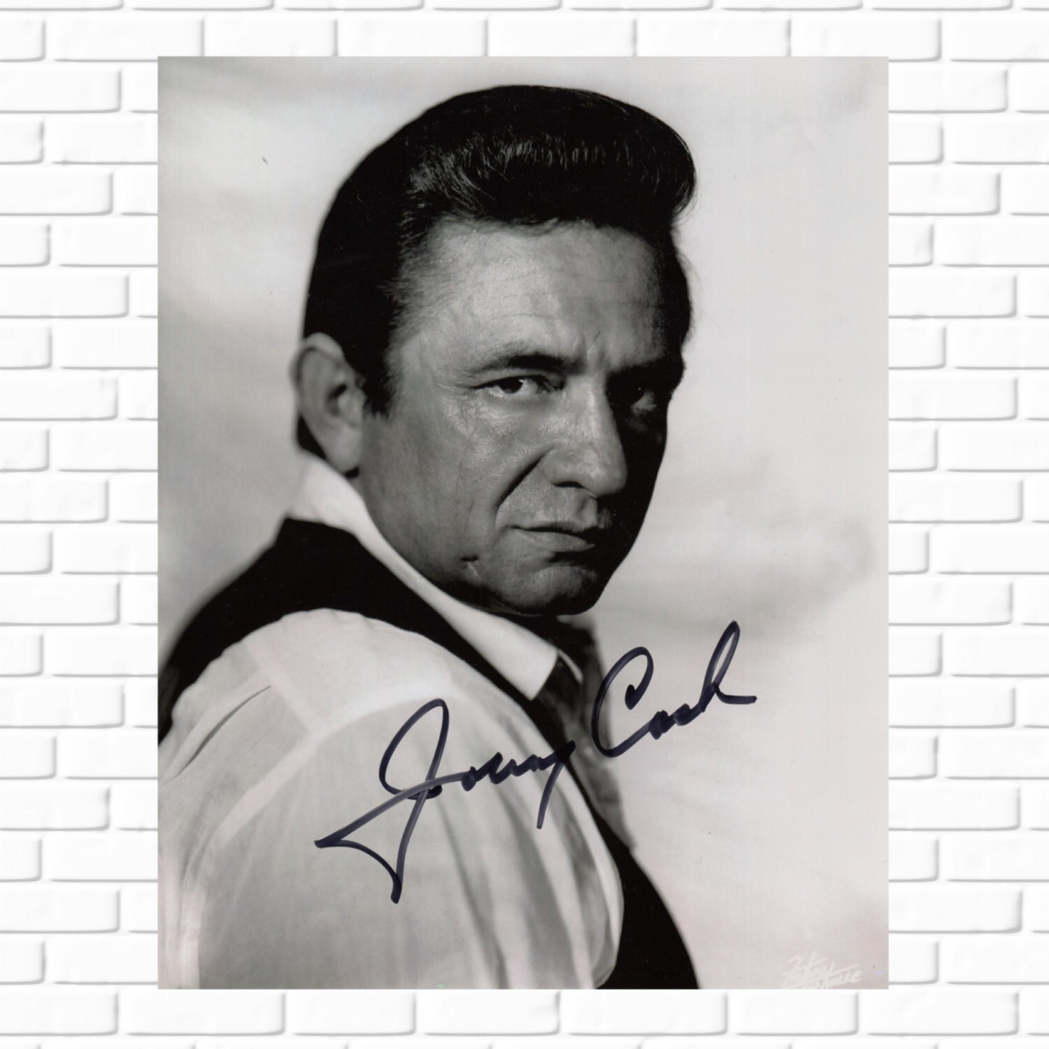 Johnny Cash Autograph Photo Man in Black Music