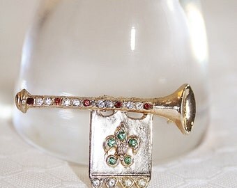 Trumpet pin | Etsy