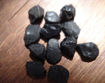 Raw black onyx | Etsy