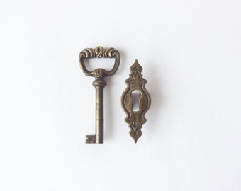 Keyhole covers | Etsy