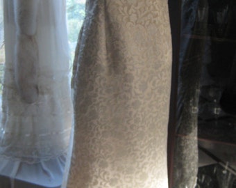 Watteau train | Etsy