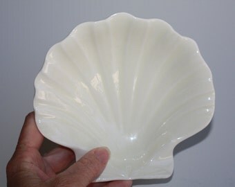 Shell shaped dishes | Etsy