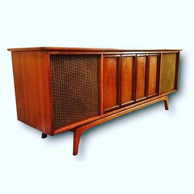 Vintage Stereo Consoles with Modern Audio by RetroModRadio on Etsy