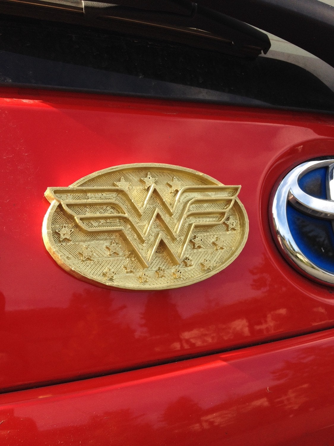 Fanart 3D printed gold Wonder Woman car decal/logo/magnet