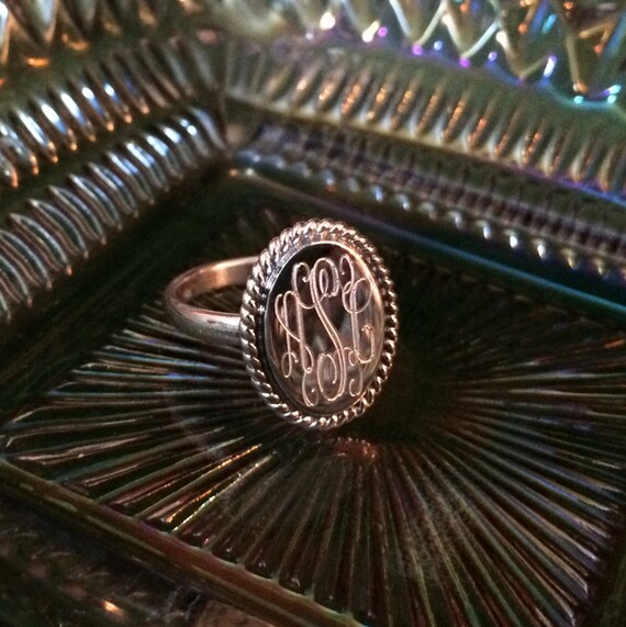 Sterling Silver Monogrammed Ring Oval with Rope Edge