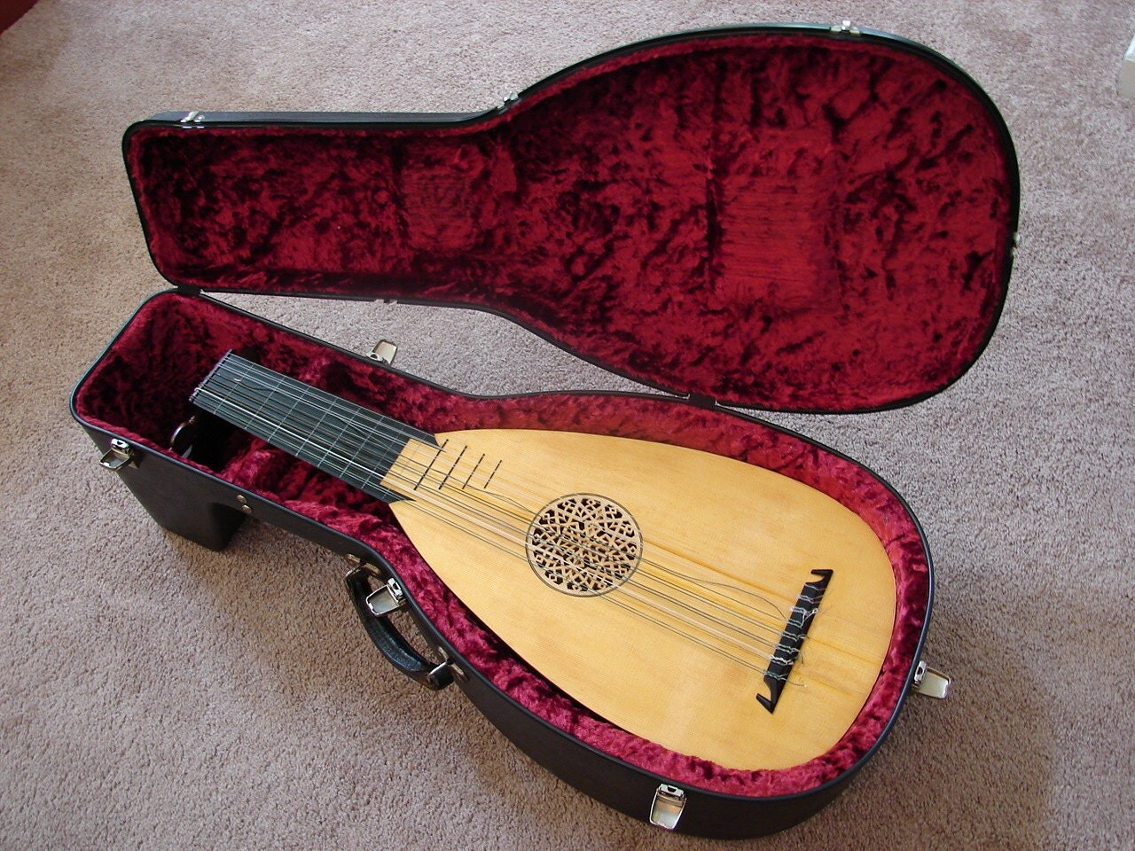 15 String Lute 1975 Custom Made by William Molan Locking