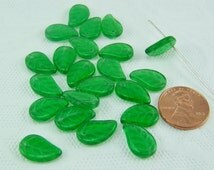 Popular items for green leaves on Etsy