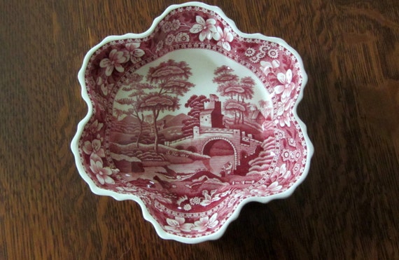 Copeland Spode's Tower England Scalloped Serving Bowl Red