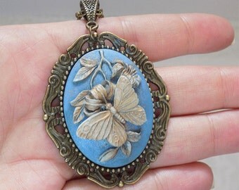 painted shell necklace seashell necklace by EnchantedWhispersArt