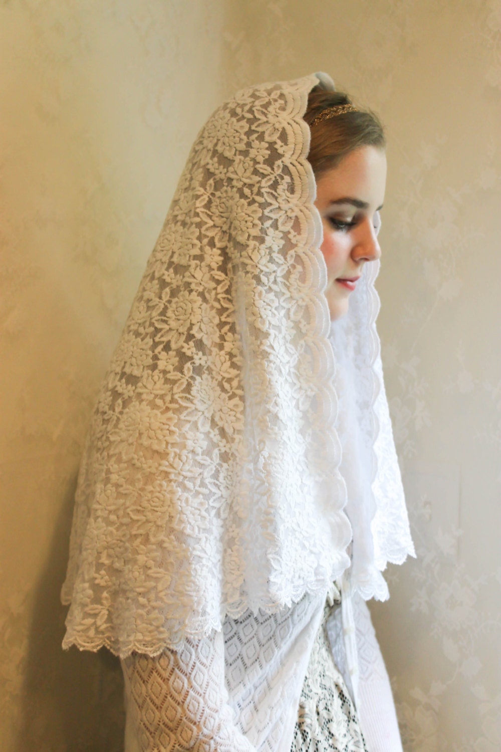 Evintage~ White Hydrangea Chapel Veil Mantilla Head Covering Latin Mass ...