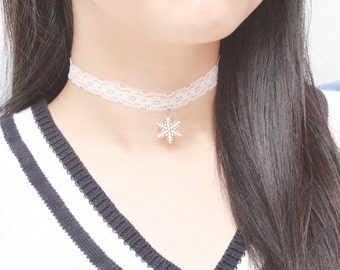 Snowflake choker | Etsy