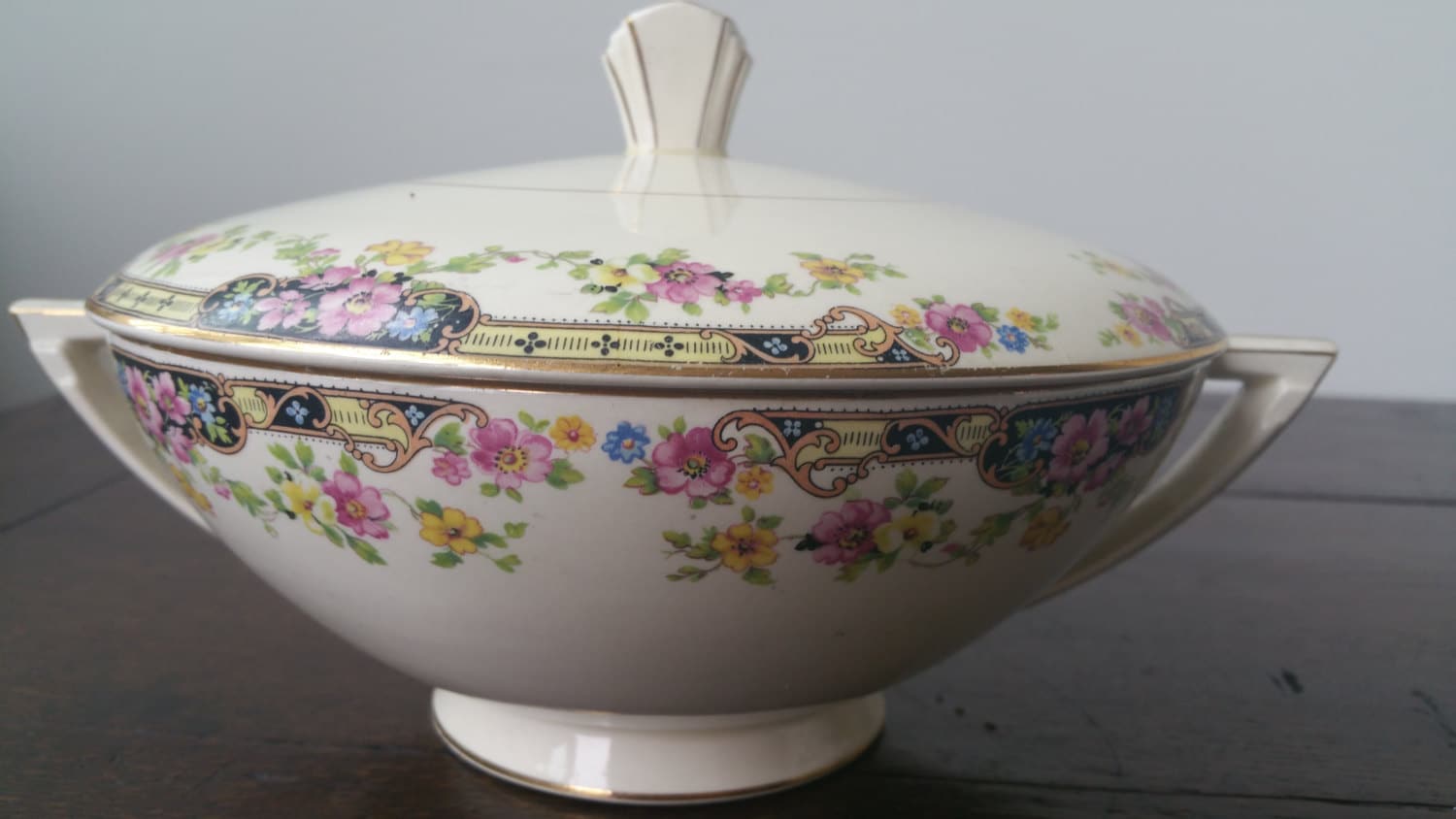Vintage Edwin Knowles White Soup Tureen With Floral Pattern – Haute Juice