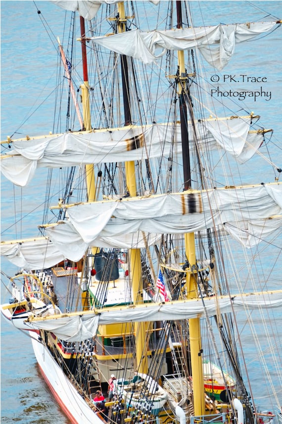 3 Masted Sailing Clipper Ship