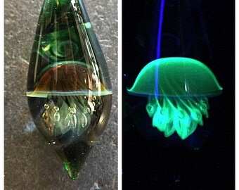 Jellyfish glass pendant by John Lindquist by MauiGreenstone