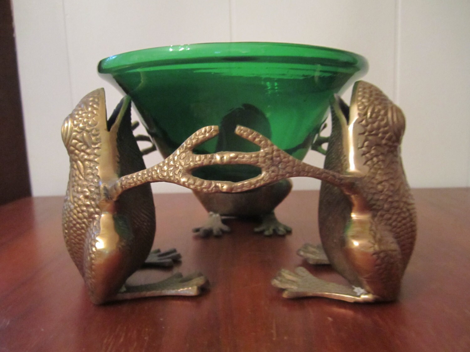 Brass Frog Stand Holding Green Glass Bowl Vintage Serving Or Display Brass Frog Stand Holding Green Glass Bowl Vintage Serving Or Display