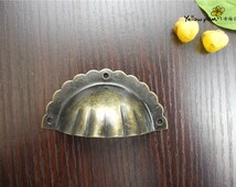 Popular items for seashell knobs on Etsy