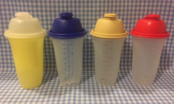 Vintage Tupperware Quick Shake Gravy Shaker by VintageOakes Vintage Tupperware Quick Shake Gravy Shaker by VintageOakes