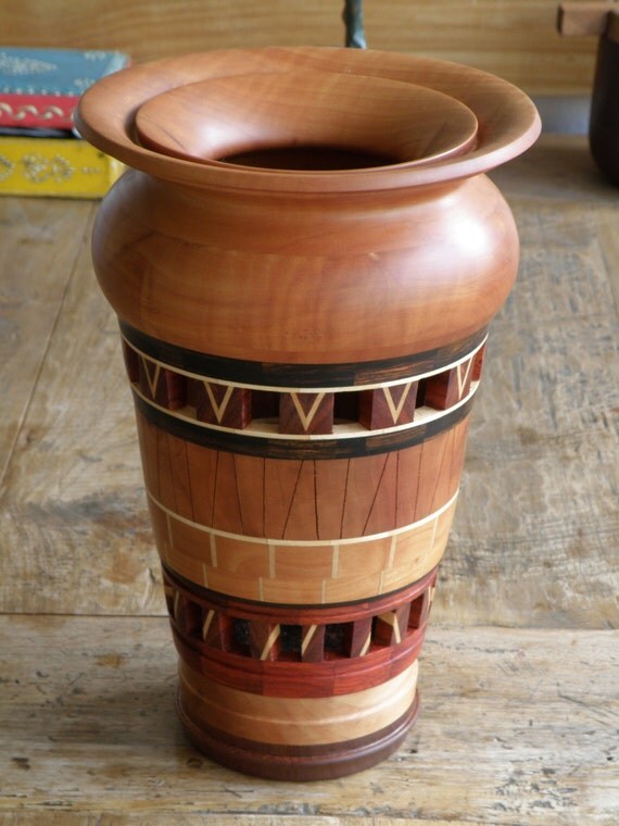 Segmented Vase by TAGwoodworking on Etsy