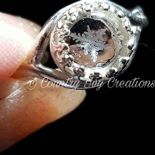 Real Preserved Snowflake Jewelry & more.... by CountryIvyCreations