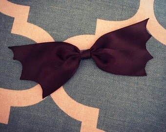 Bat bow | Etsy