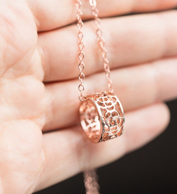 Ring Pendant Necklace Rose Gold Hollow Filigree by daimblond