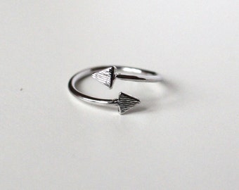 Double arrow ring | Etsy