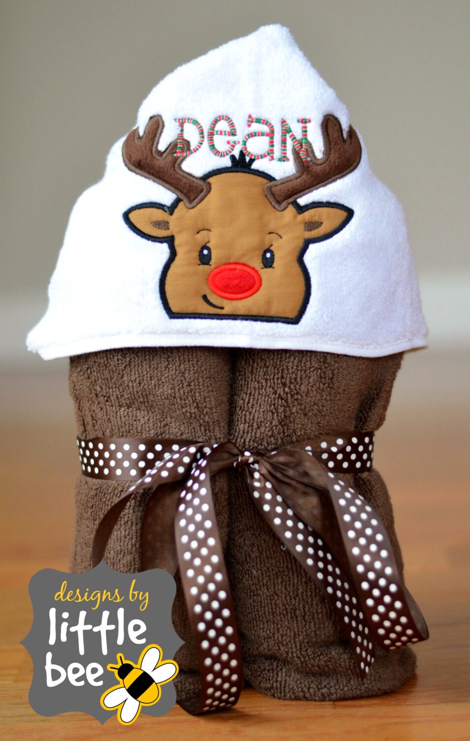 hooded towel applique design reindeer. embroidery edge hooded