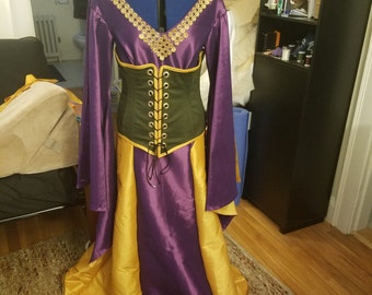 Renaissance Faire Wench by FoxandBearCosplay on Etsy