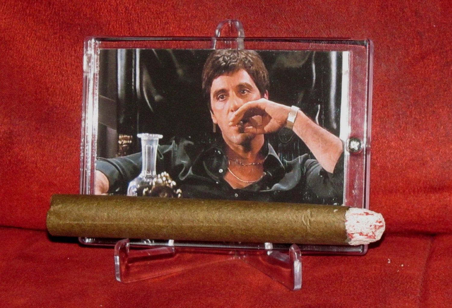 Scarface and a Cigar on Stand Display Only Have 1