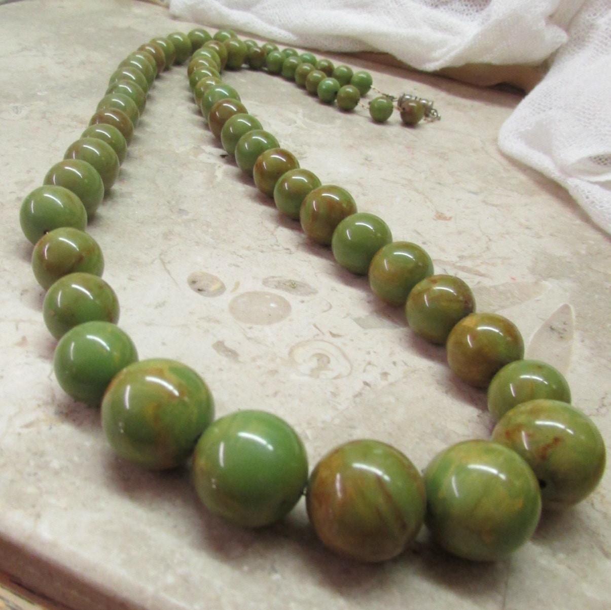 Vintage Les Bernard Bead Necklace End of Day Bakelite Creamed Spinach ...