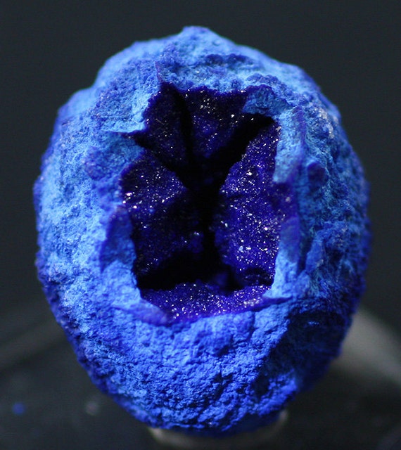 The insides of an Azurite Geode : r/oddlysatisfying