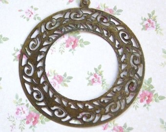 Large round filigree | Etsy