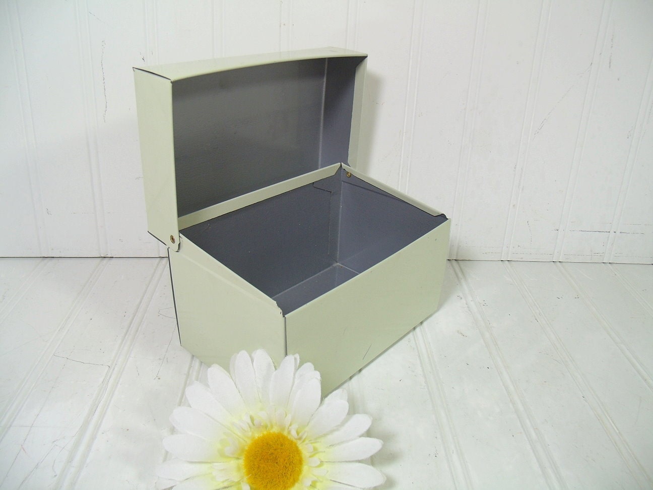 Retro Soft Green Metal 4 x 6 Inch Card File Box Grey Interior – Vintage ...