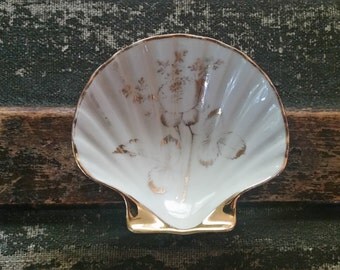 Shell shaped dishes | Etsy