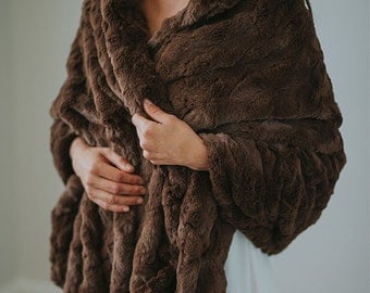 Wedding Cover Ups & Scarves – Etsy UK