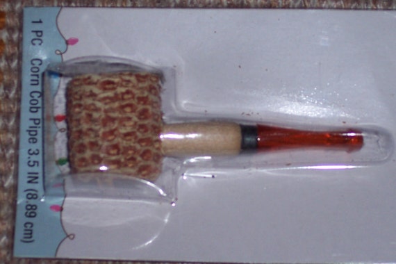 Corn cob pipe for dollssnowmencraftsappx by UniquelyYoursCrafts
