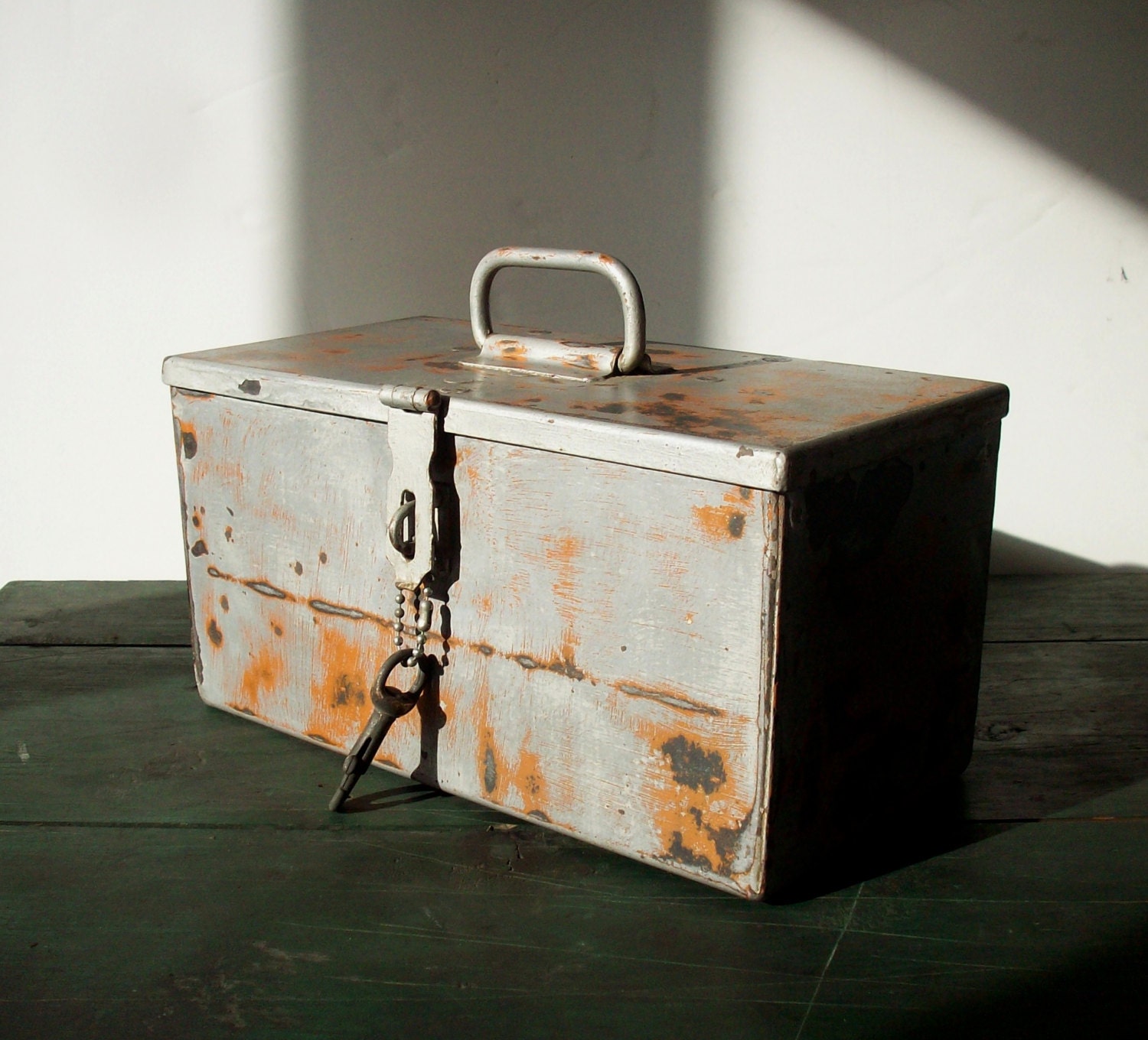 Vintage Industrial Metal Tool Bin with Lid and Latch / Heavy Metal Box ...