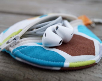 Earbud holder | Etsy