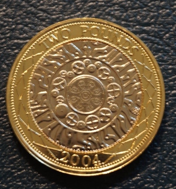 Great Britain Two Pound coin / Holographic / Technology / 2004