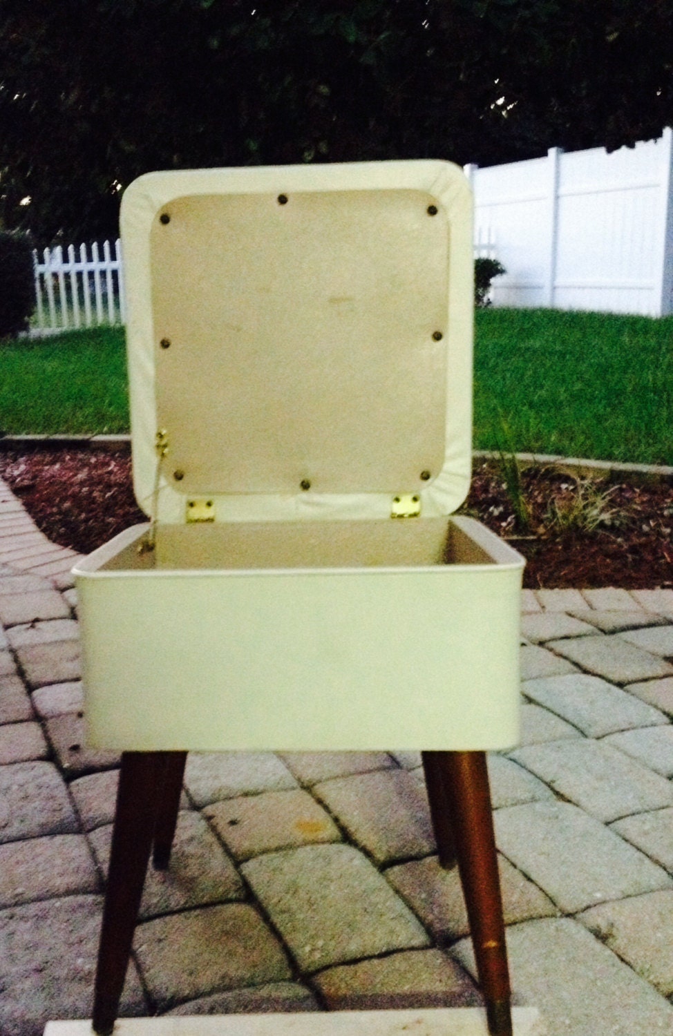 Vintage Mid Century Vinyl Covered Singer Sewing Stool. Sewing Seat ...