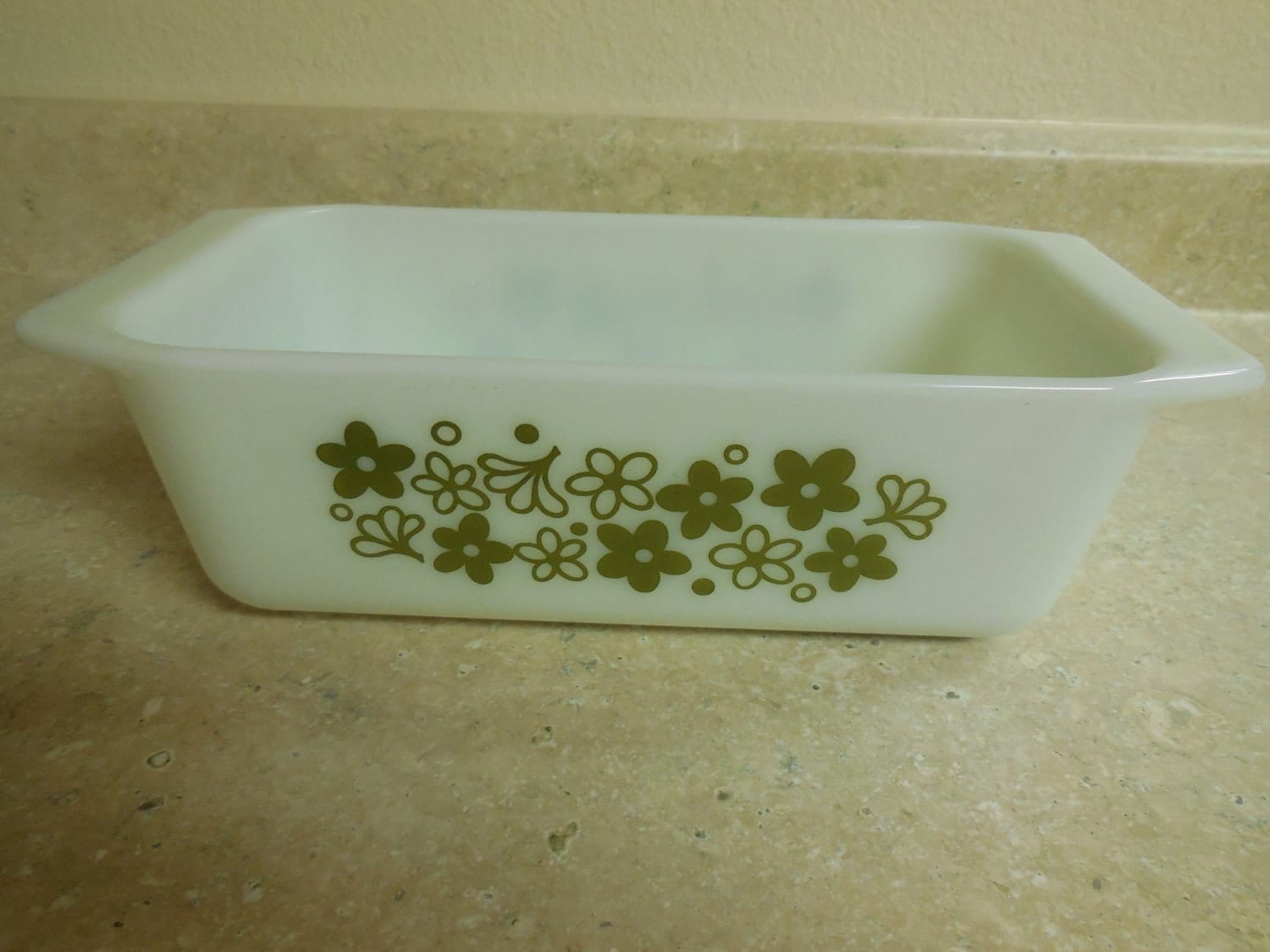 Vintage PYREX CRAZY DAISY Loaf Pan no.913 by westernartifacts