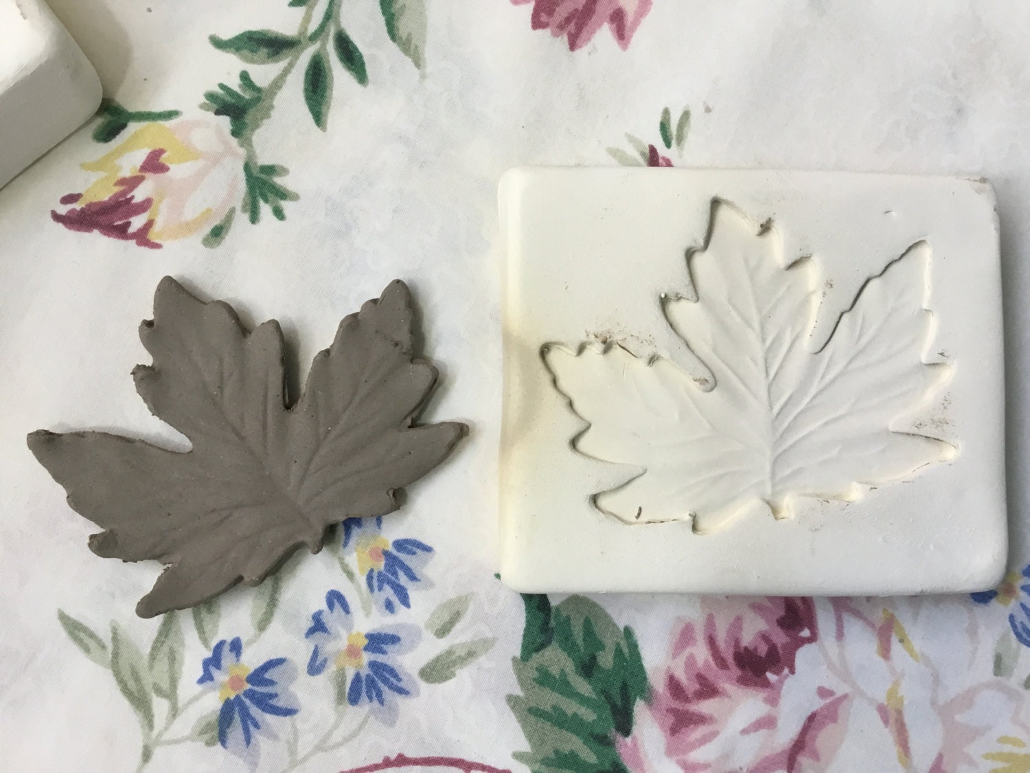 Ceramic Sprig Wide Maple Leaf Press Mold Relief Mold or